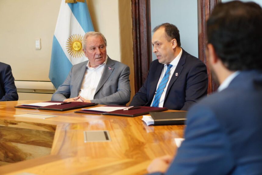 Positivo. Dusso firmó convenio con la Universidad Tecnológica Nacional ...